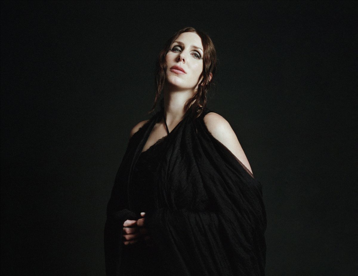 Chelsea Wolfe Announces New Album "She Reaches Out To She Reaches Out ...